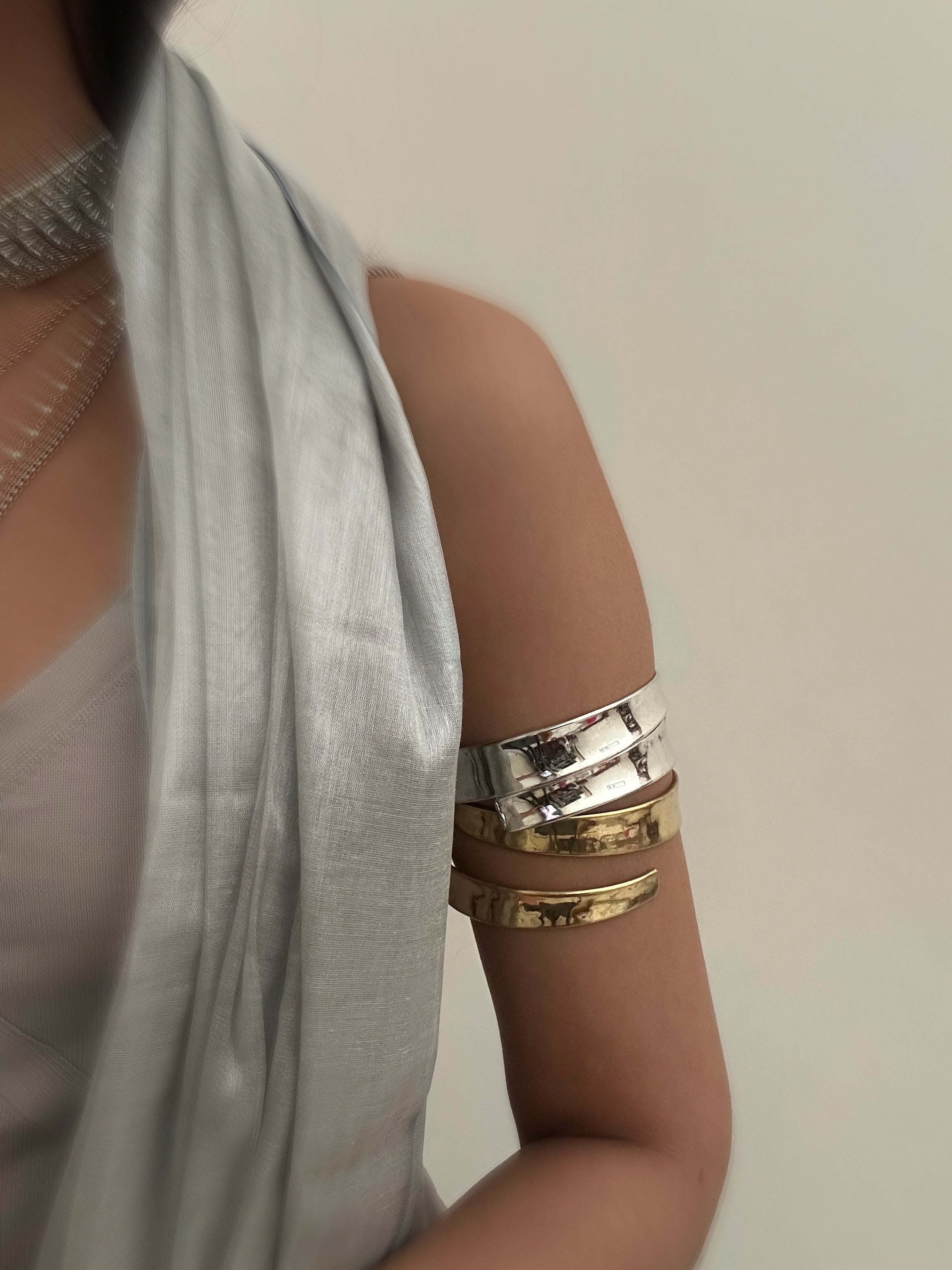Classic metal armlet – Dhora India